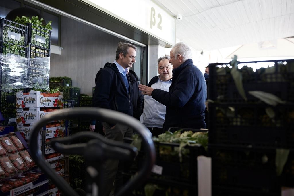 Στον ΟΚΑΑ στην Κεντρική Λαχαναγορά του Ρέντη ο Πρωθυπουργός Κυριάκος ...